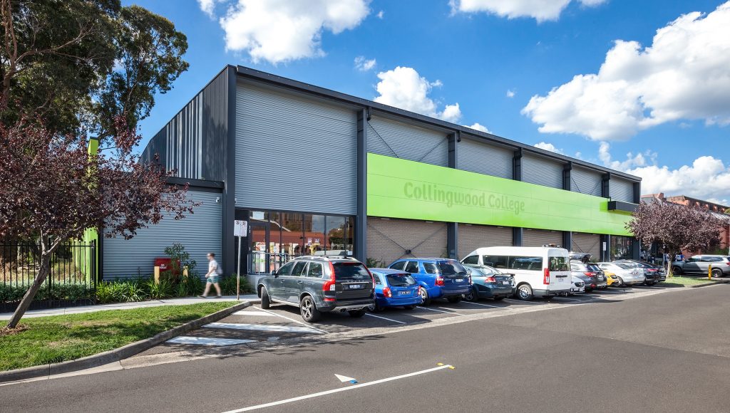 Collingwood College Sports Centre - Smith+Tracey Architects